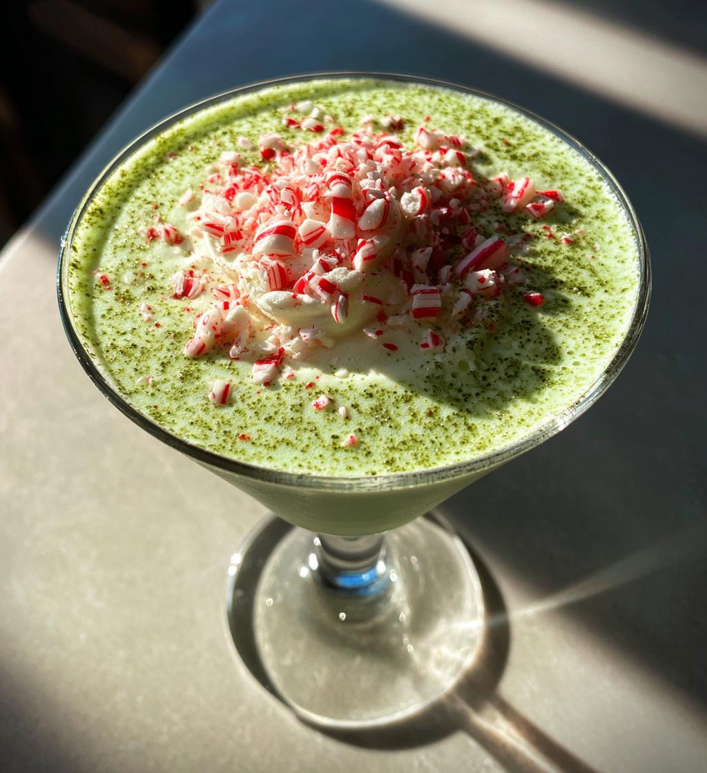 Peppermint Martini: 5 Reasons You'll Love This Festive Drink